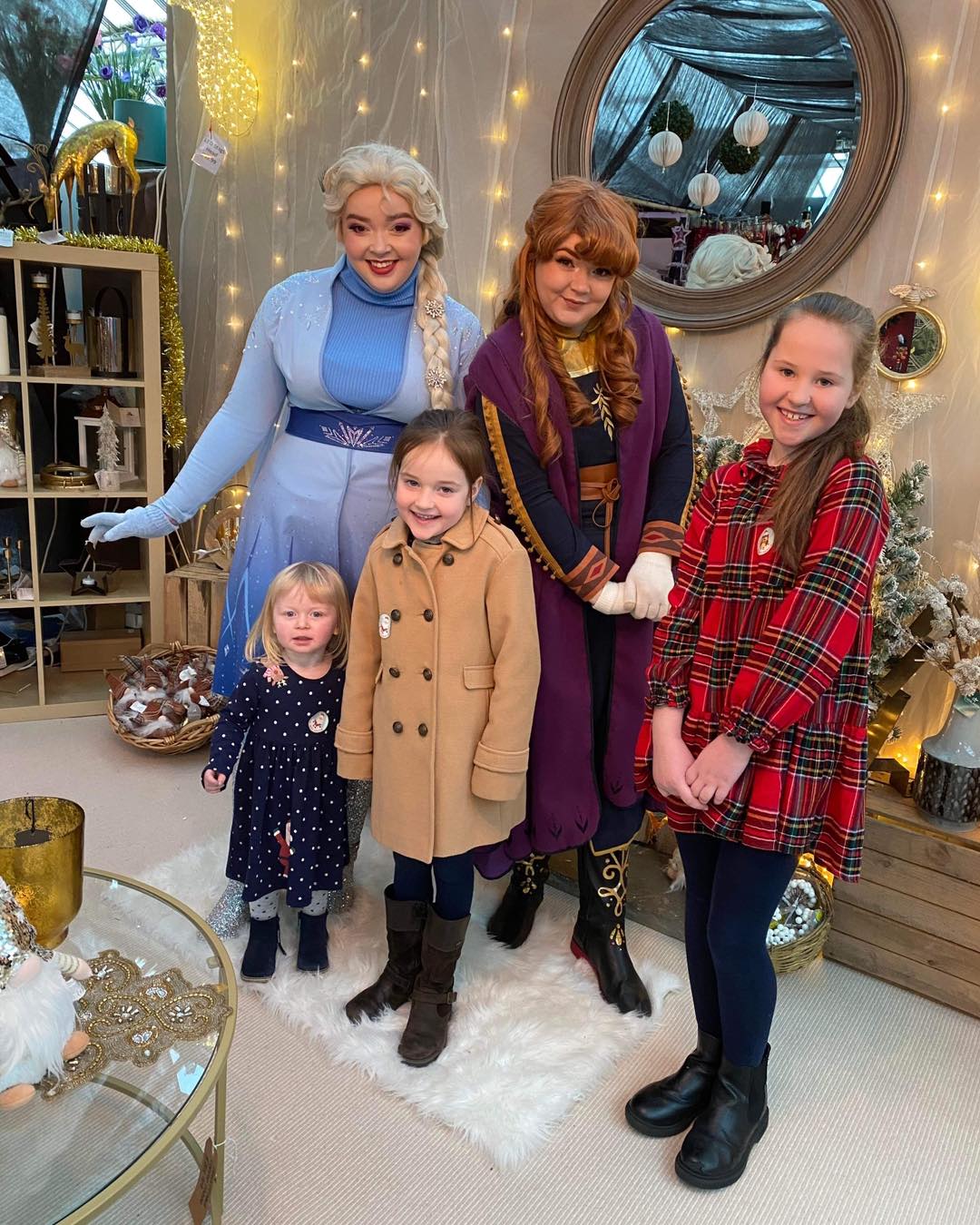 There's still time to WIN! > Send us your Frozen Princess Photos ...